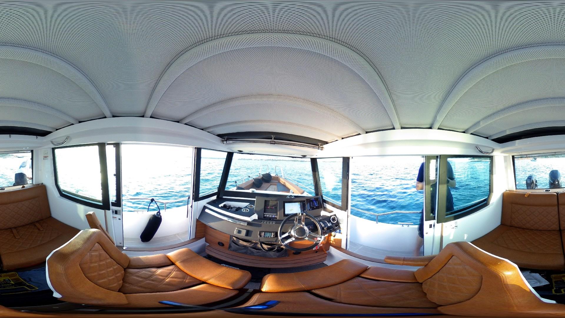 motorcruise_360_inside | Sail Away